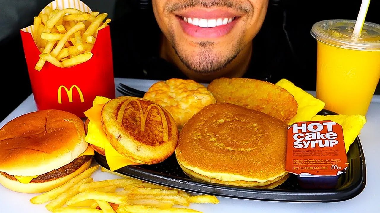 ASMR MCDONALDS CHEESEBURGER HOT CAKES BREAKFAST HASH BROWN FRIES EATING ...