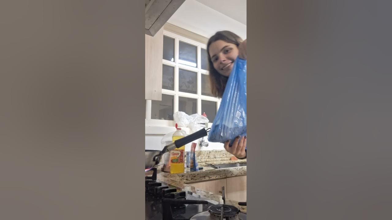 sozinha em casaaa - YouTube