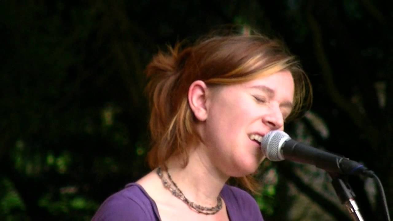 Jessica Smucker - Sweet and Broken @ Hans Herr House - YouTube