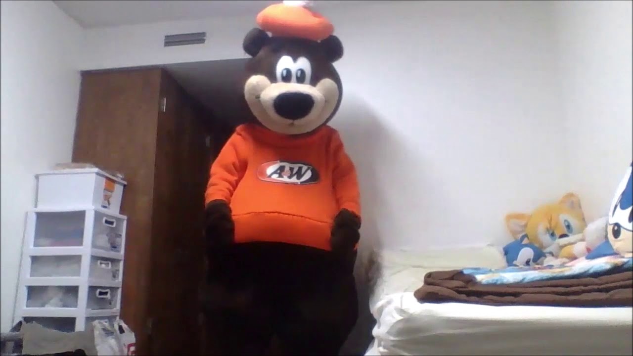 Random Cosplay Moment Rooty Enjoying The New Place - YouTube