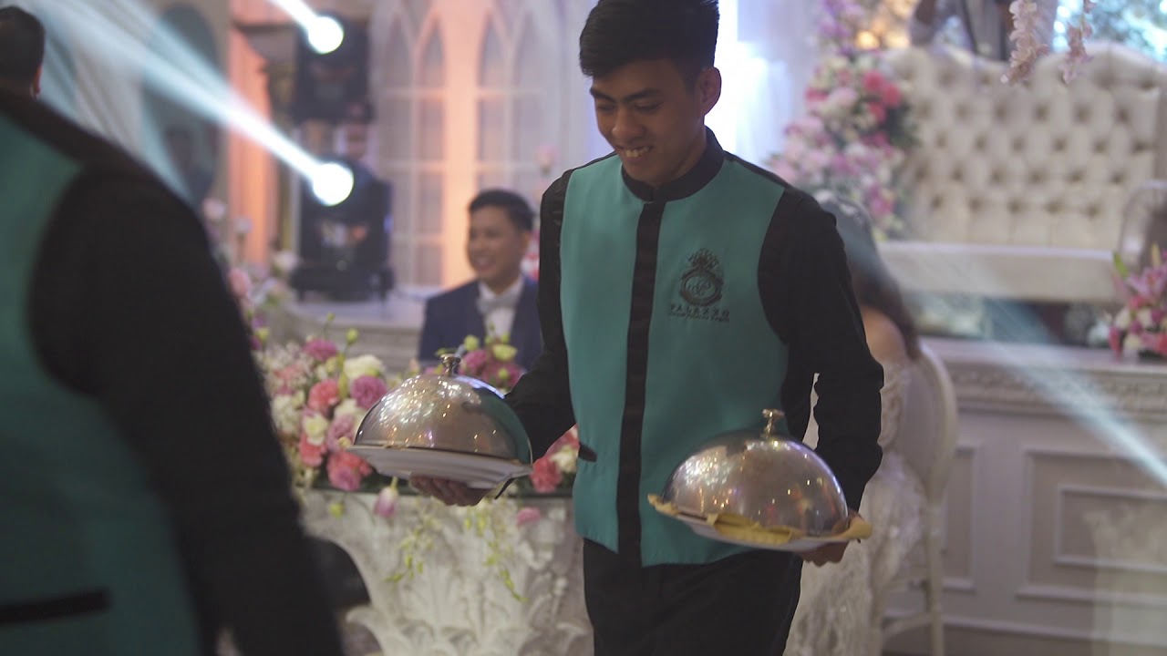 Russian Service Parade of Waiters - YouTube