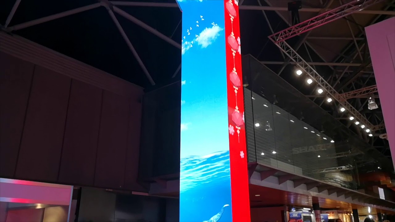 Custom Arch LED screen - YouTube