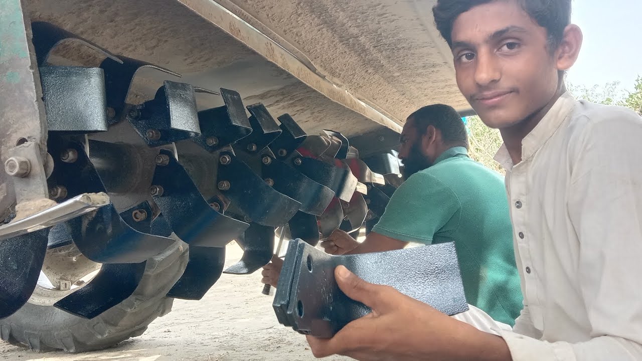 rotavator ke new cutter ki changing - YouTube