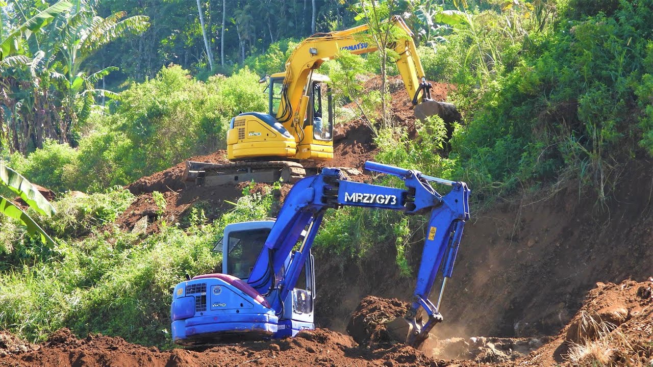 Mini Excavator Working On Motorcross Circuit Construction - YouTube
