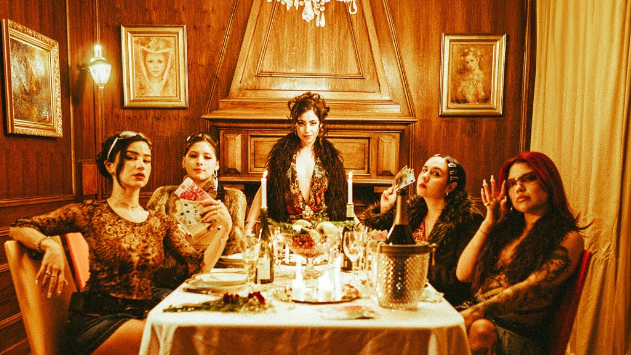 LA COYA - DIAMANTES (Official Music Video) - YouTube