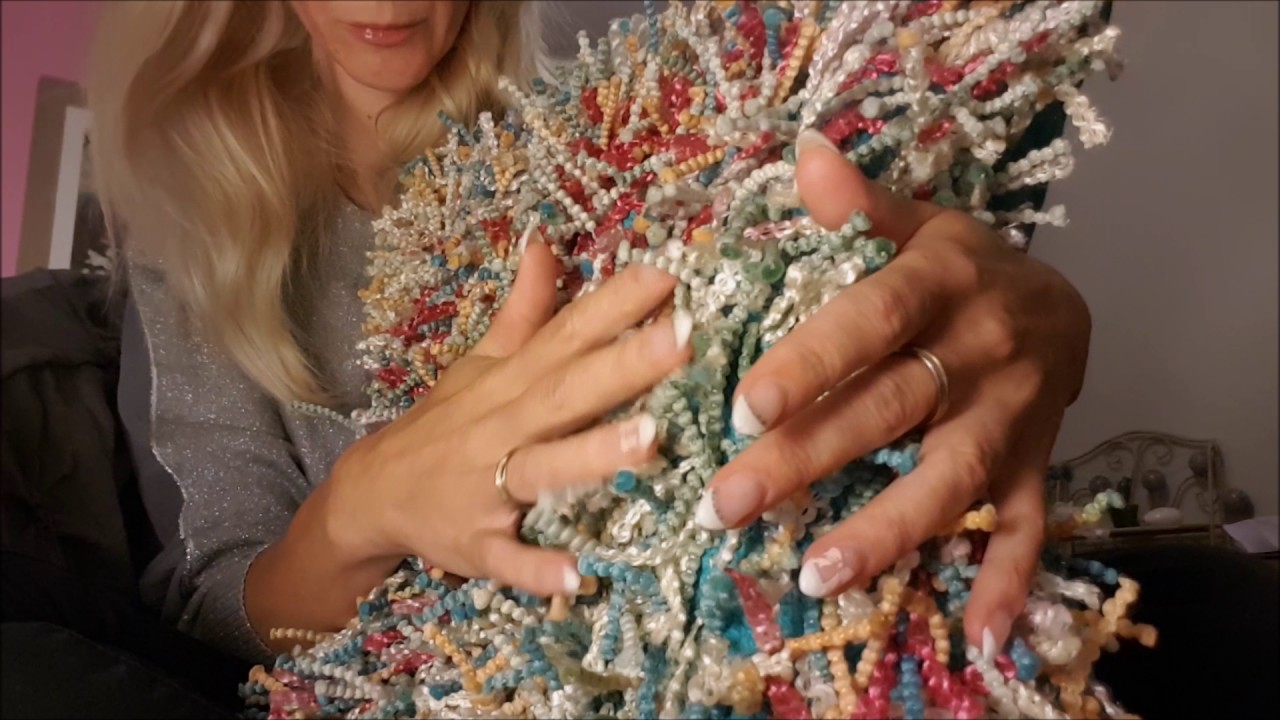 Relaxing hand movements and soft tapping on wood - YouTube