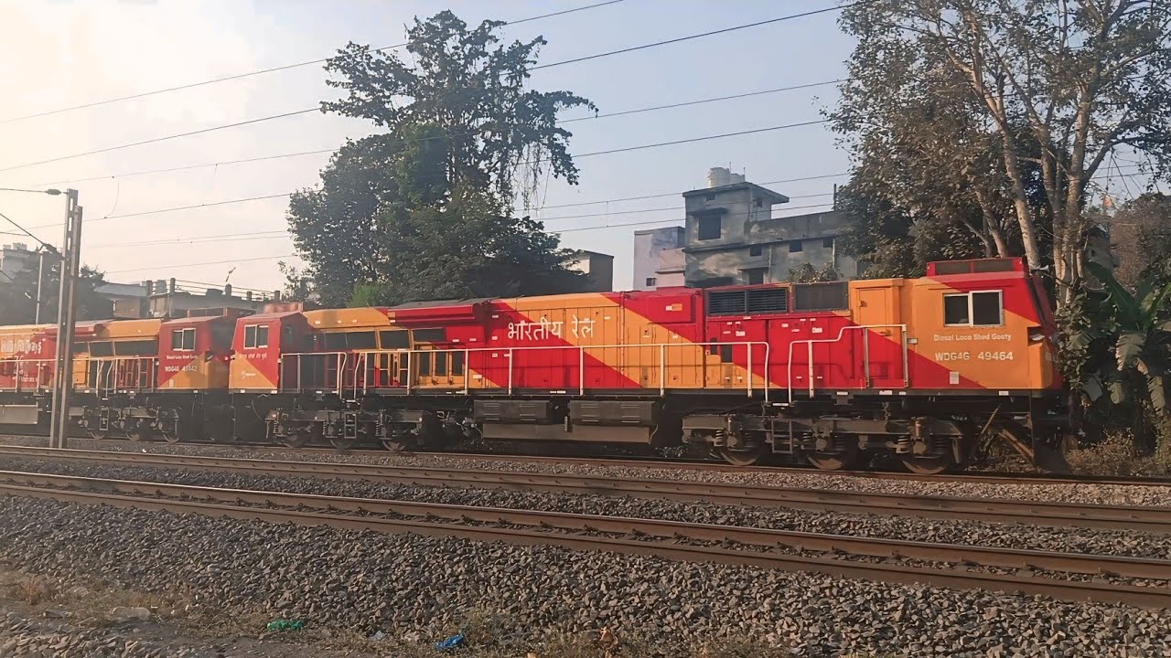 New Diesel Locomotive Power WDG4G Twins 100kmph: Indian Railways - YouTube