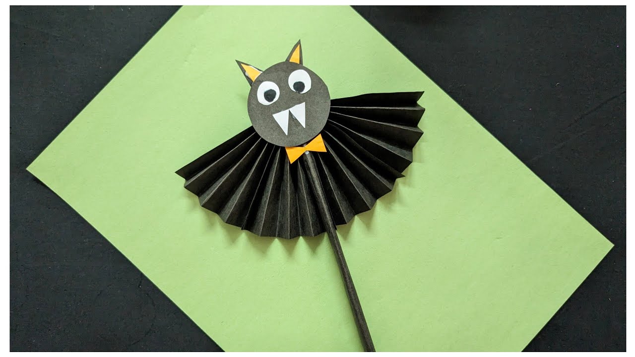 How to make a Halloween wand with paper/DIY magic wand/Halloween wand ...