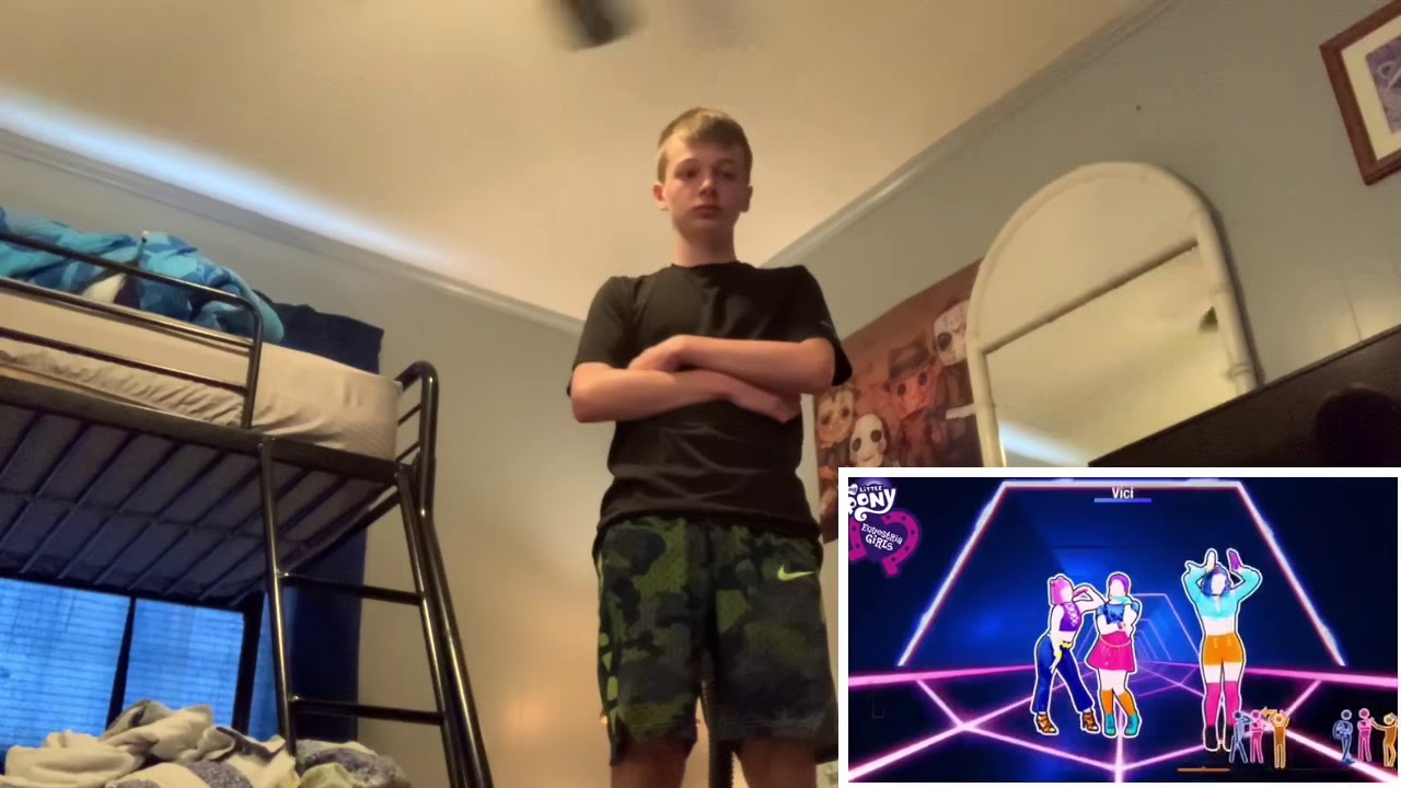 Kid tries to dance on just dance, but is trash - YouTube