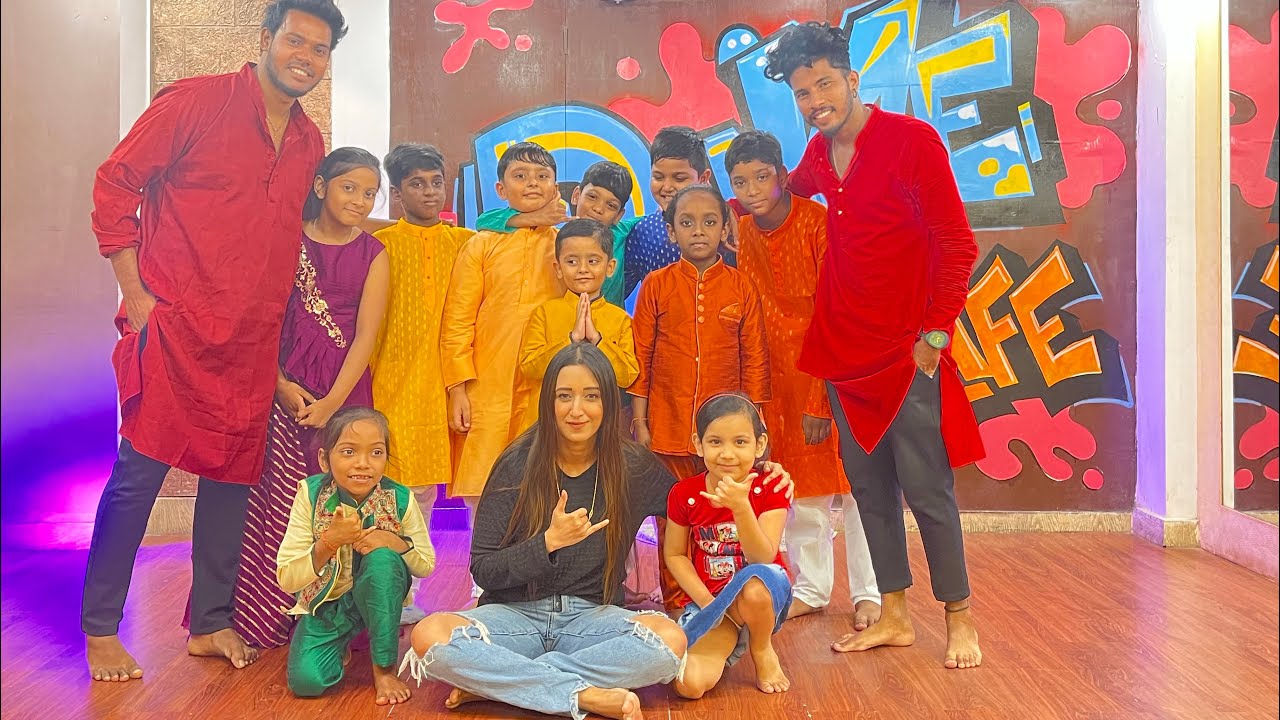 Happy Faces | Garba for kids | Garba song | garba | Funk Fusion - YouTube