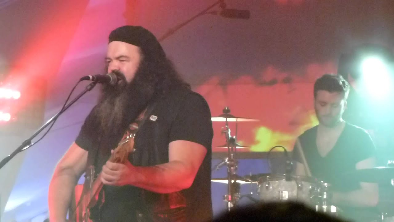 Johnny Gallagher Showtime festival Gérardmer 24 mai 2014 (02) - YouTube