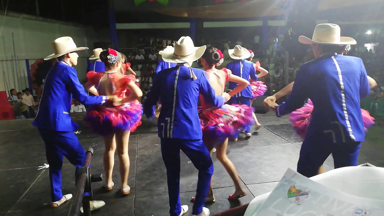 Academia de baile de joropo Esencia Llanera - YouTube