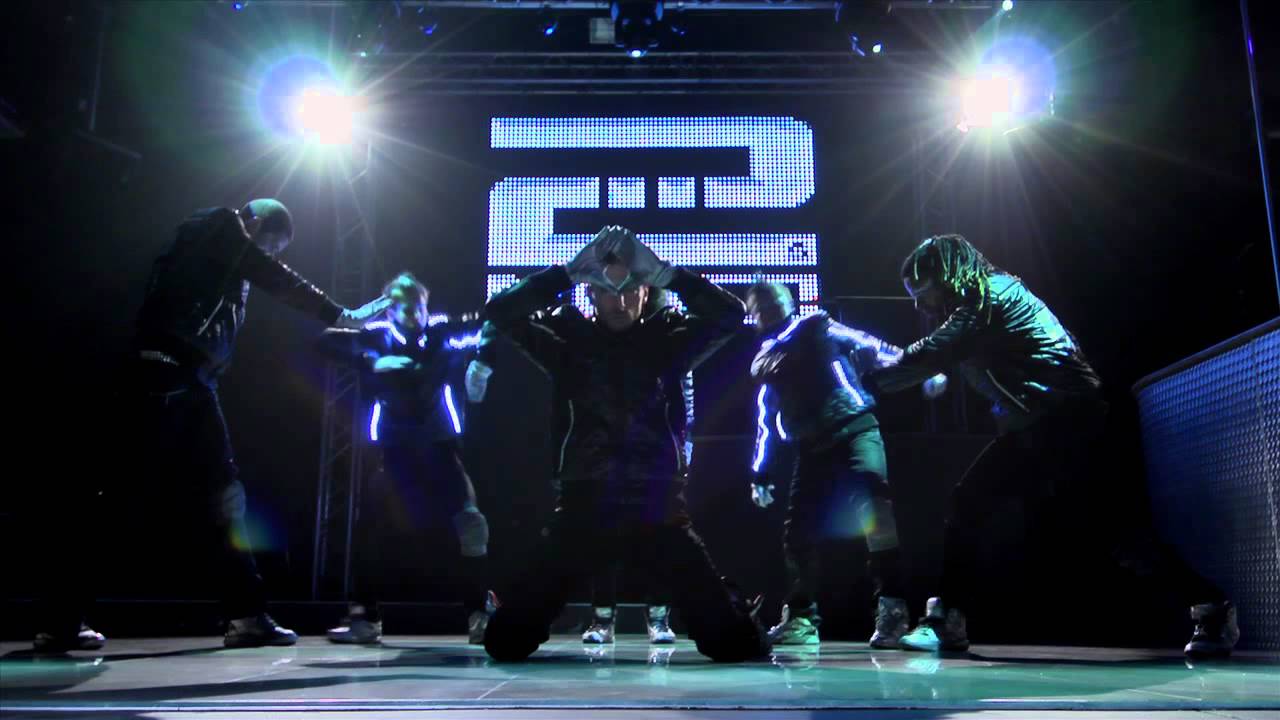 2MAD - Official Clip - YouTube