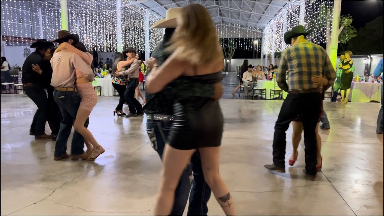 Así se baila el Manicero en el Mezquital Santa Isabel bonitos Xv años ...