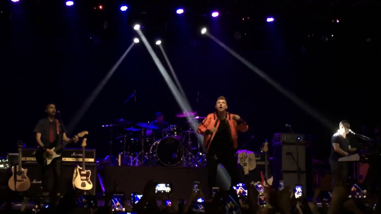 “Everybody” (Backstreet Back) - Nick Carter Live São Paulo - YouTube