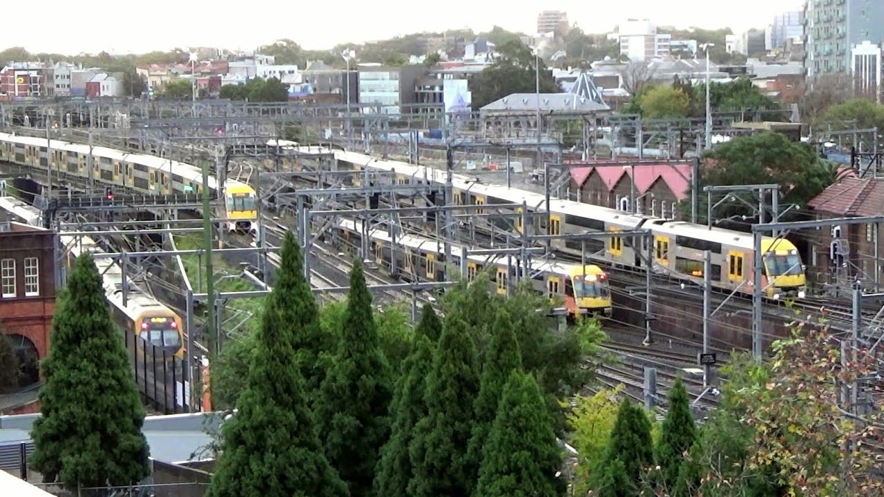 Sydney Trains Central Station Rush Hour 2017 REALTIME - YouTube