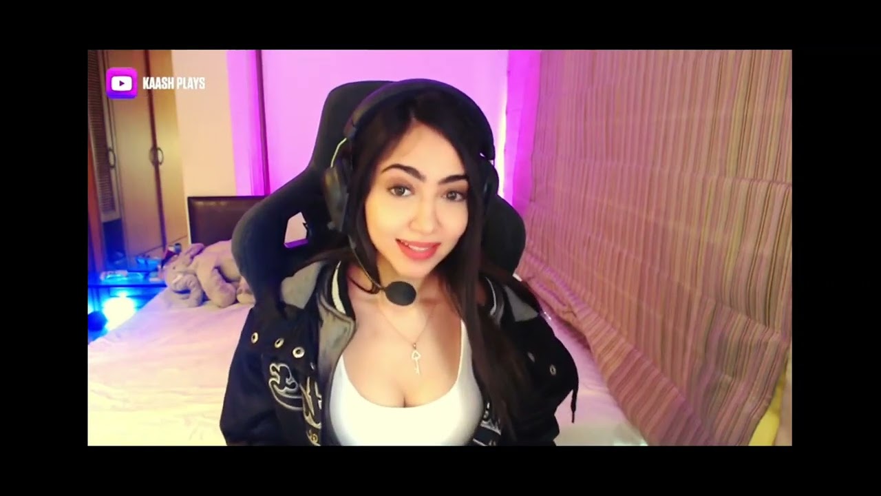 kaash plays with big boobs #kaashplays - YouTube