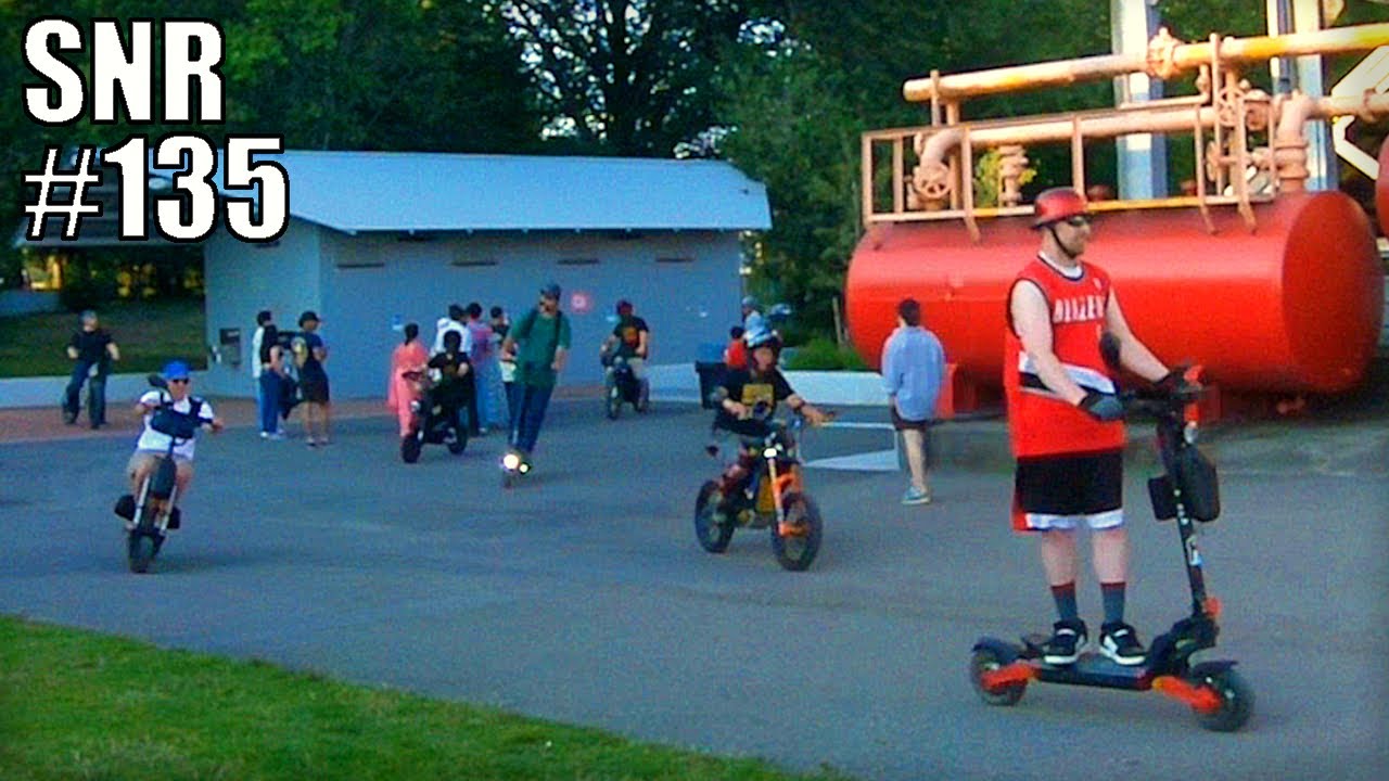 Seattle Saturday Night Ride Rollout from Gasworks Park (SNR 135) # ...