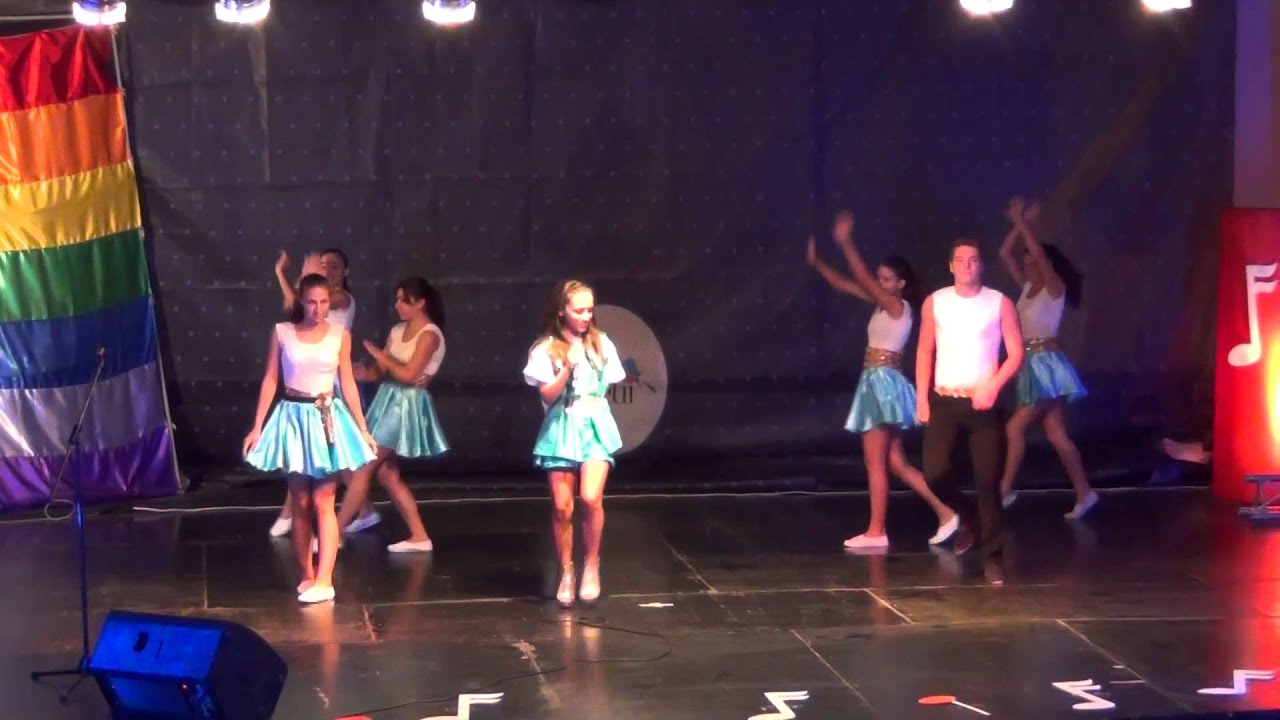 Ana Maria Codreanu si DanceWorld la Festivalul Tineretii 2012 prof ...