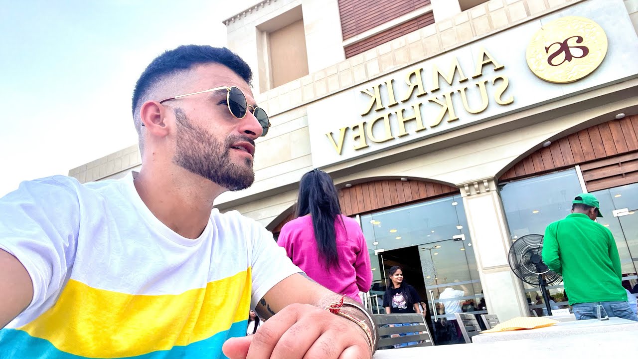 Murthal ke famous parathe | full masti | amrik sukhdev dhaba - YouTube