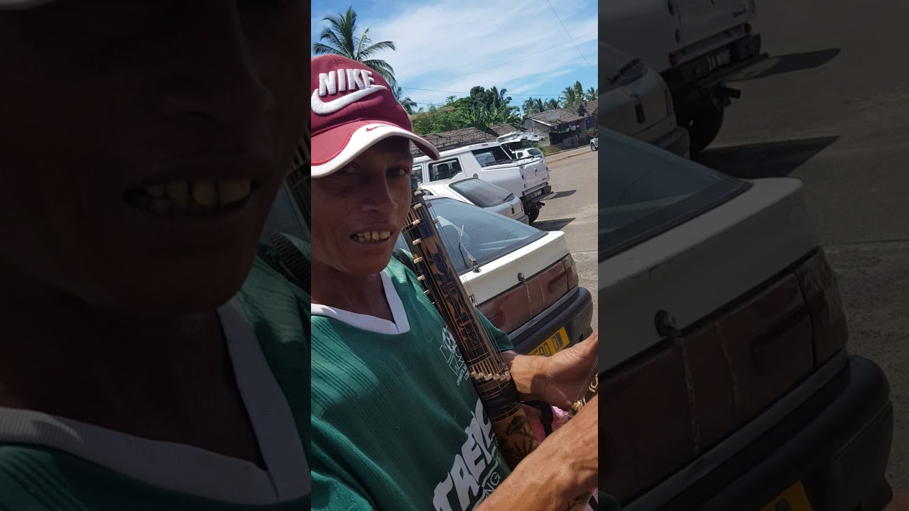 The Valiha Typical instrument of Madagascar - YouTube