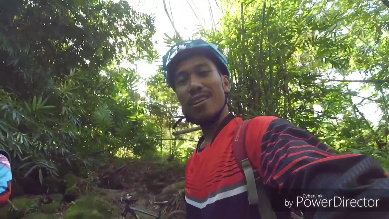 Trabas curug penampen - YouTube