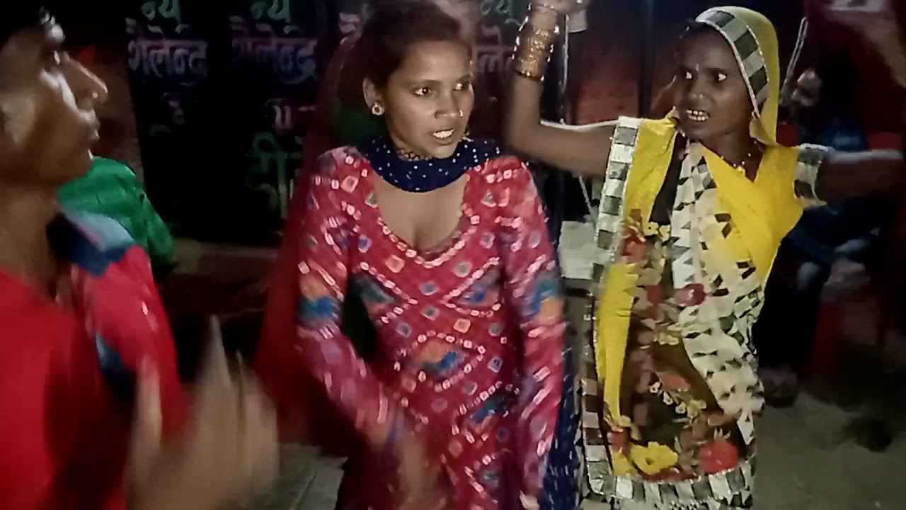 Desi Village girl dance(2) - YouTube
