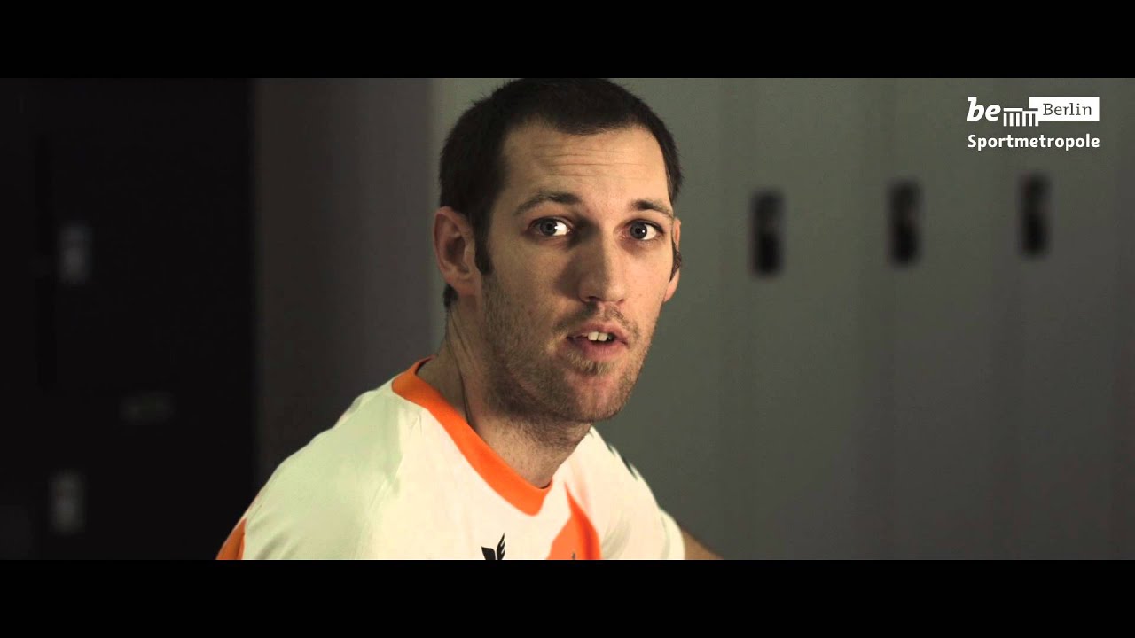 Scott Touzinsky von den BR Volleys will die Spiele! - YouTube