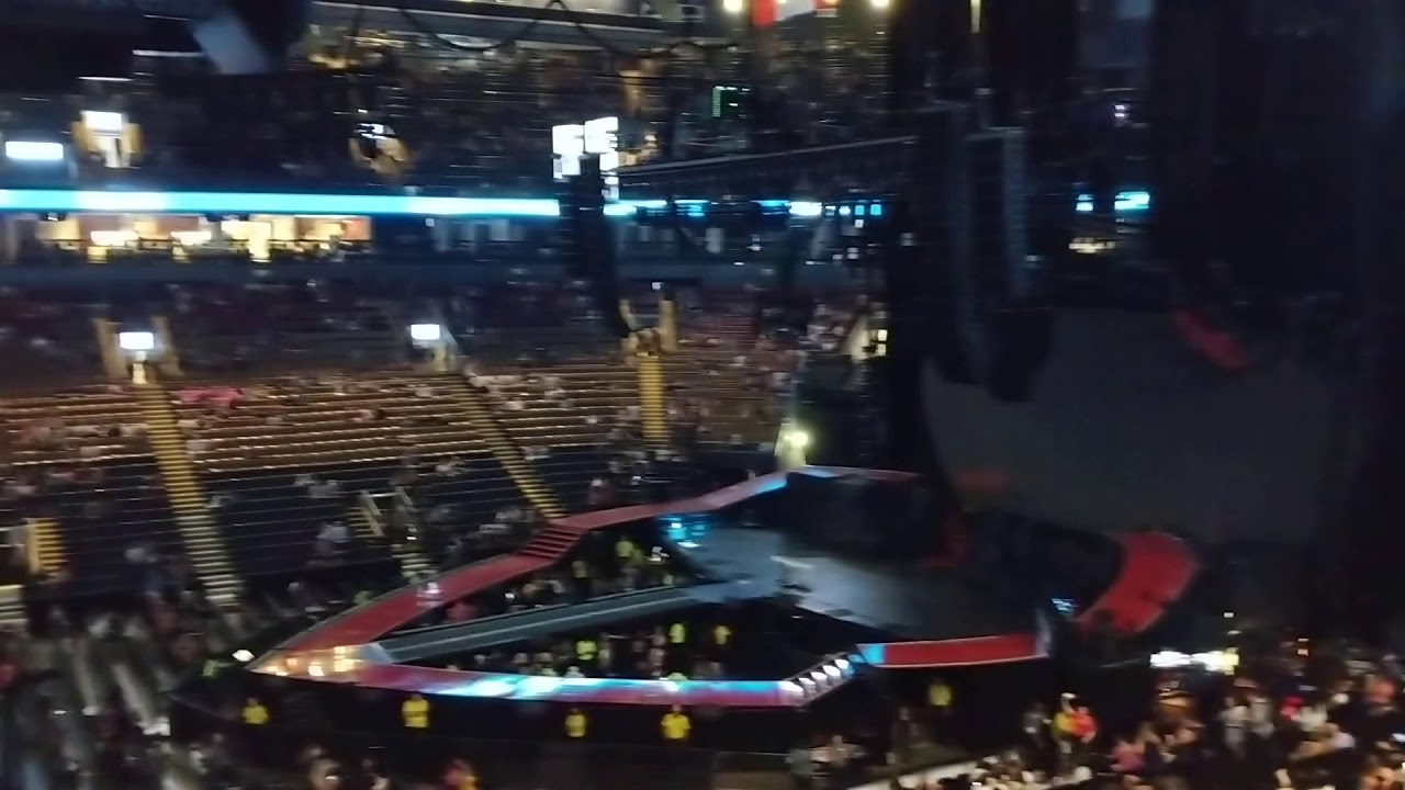 Scotiabank Arena Toronto, Pink concert - YouTube