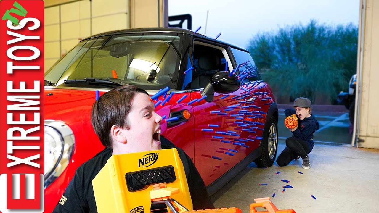 Sticky Nerf Dart Battle! Sneak Attack Squad gets Crazy With Old School ...