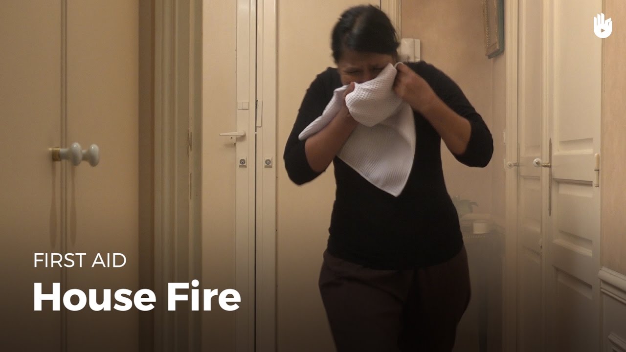 Learn first aid gestures: React in case of a house fire - YouTube