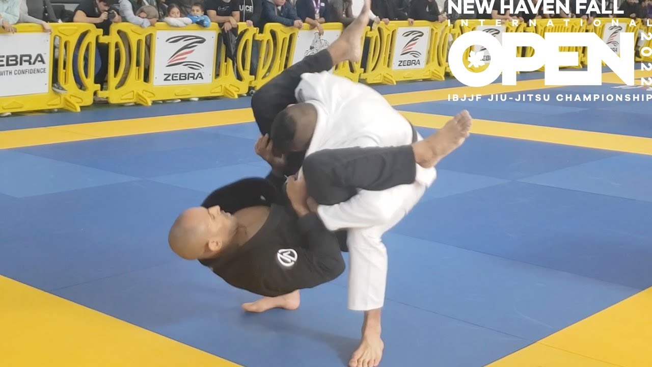 Diogo Araujo v Felipe Cesar Silva / New Haven Fall Open 2022 - YouTube