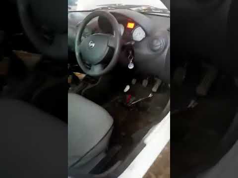 Nissan NP200 Very bad engine sound - YouTube
