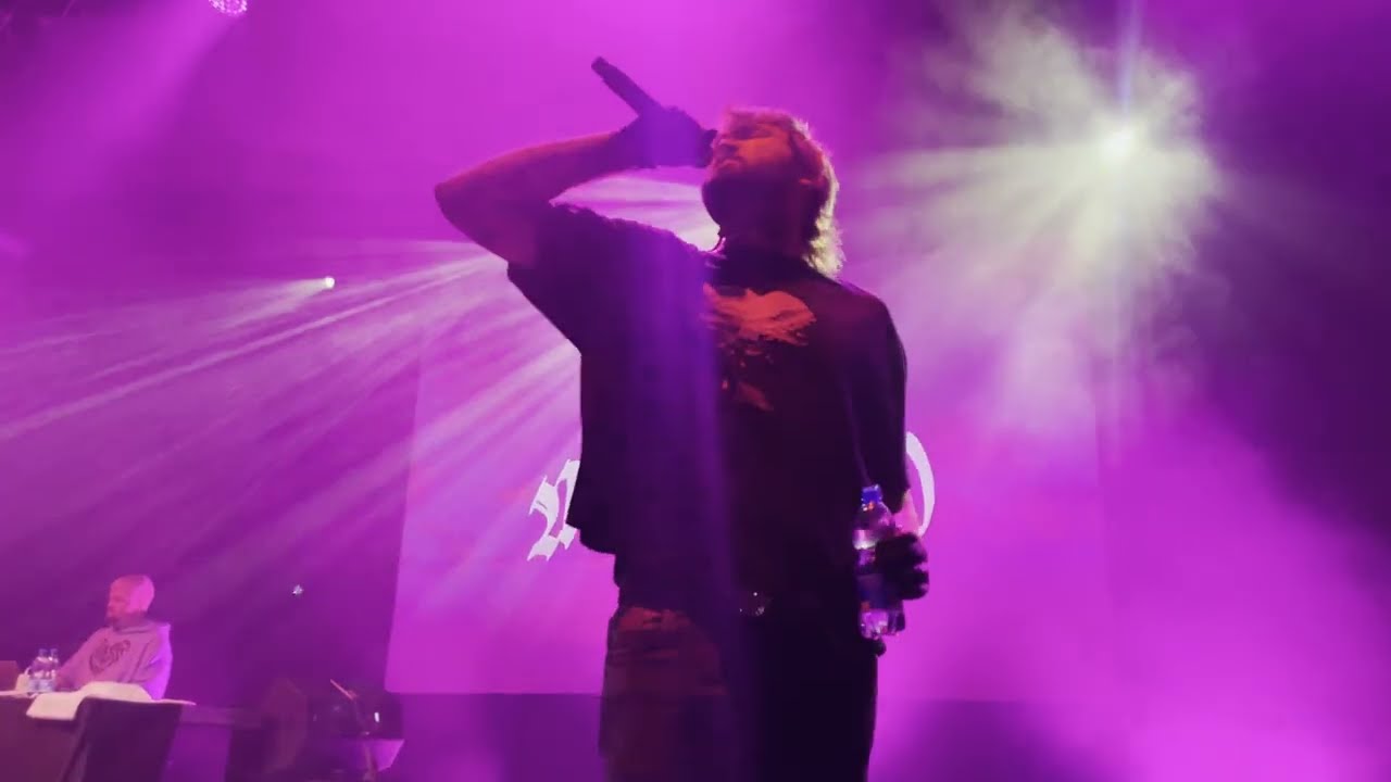 chivas - jesteś najlepszy/najlepsza KONCERT POZNAŃ 14.10.2022 - YouTube