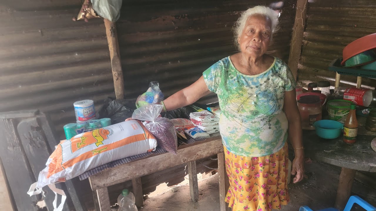 LUIS BUEZO HN🔥🔥 doña maría albarenga manda provicion adoña esmeralda ...