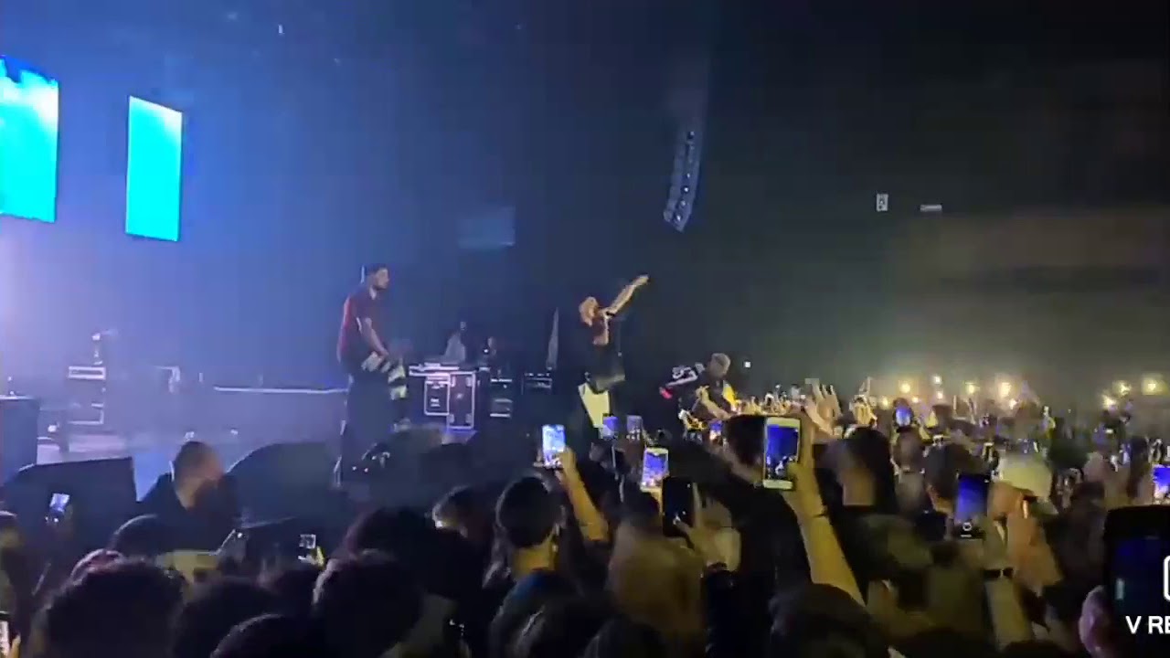 Extrait du concert de rk 102 à Rouen - YouTube