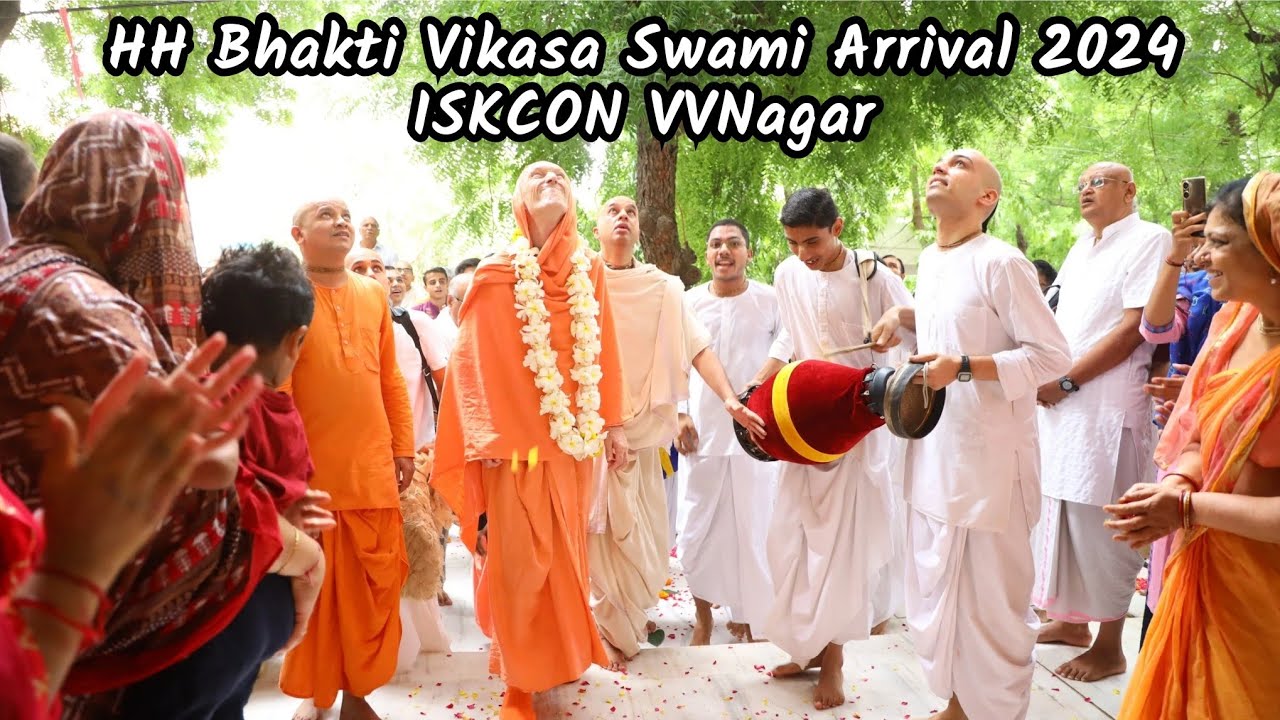 HH Bhakti Vikasa Swami Maharaj Arrival 2024 @Iskconvvn #bvks #arrival # ...