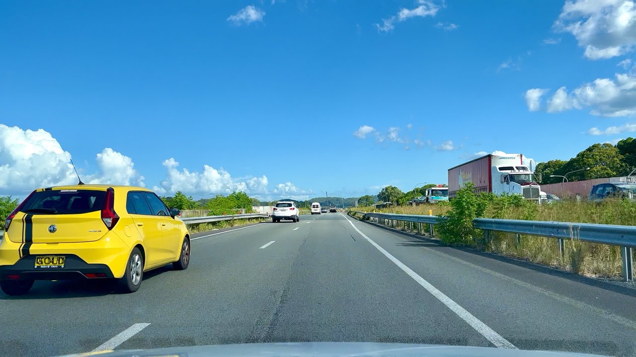 M1 Motorway Drive in 4K || QUEENSLAND to NEW SOUTH WALES - YouTube