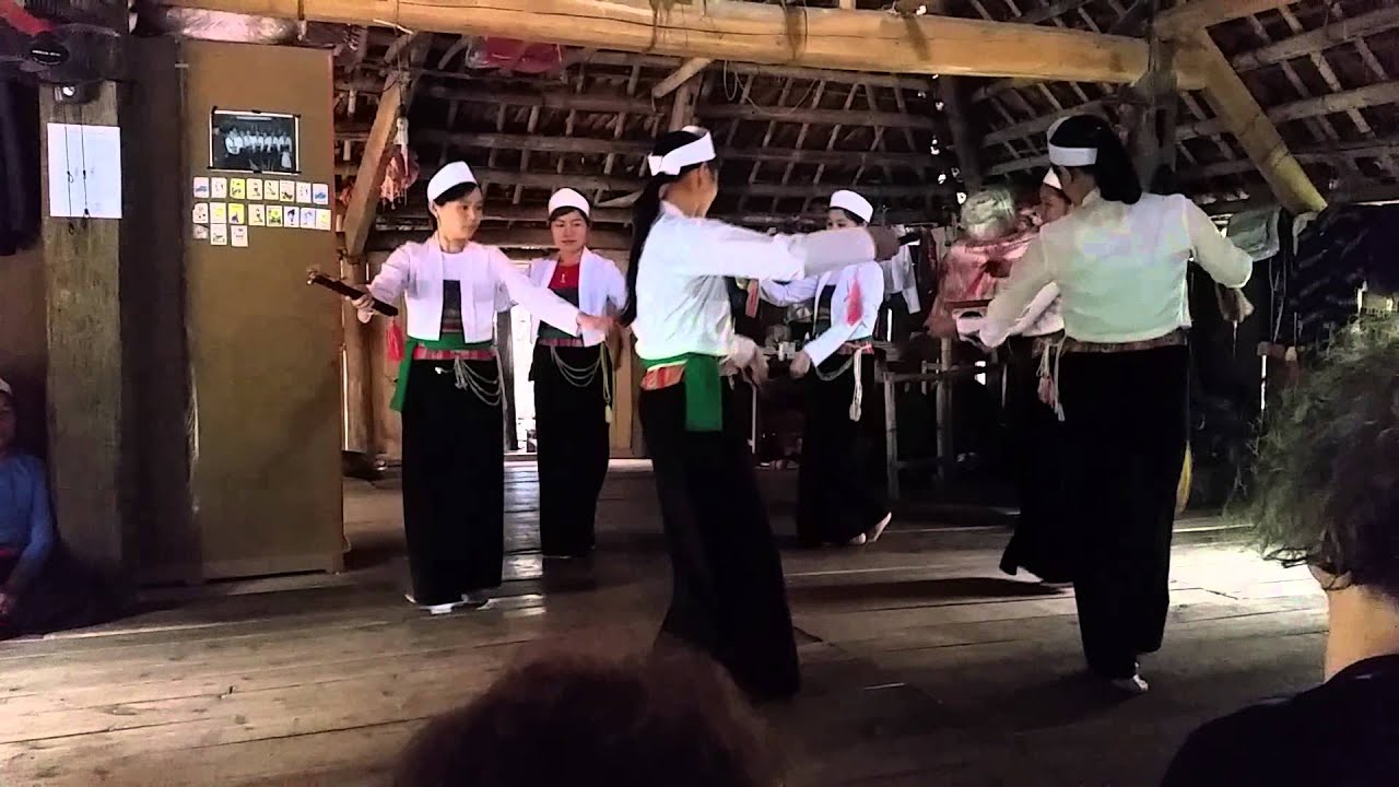 Dance et musique Mong - YouTube