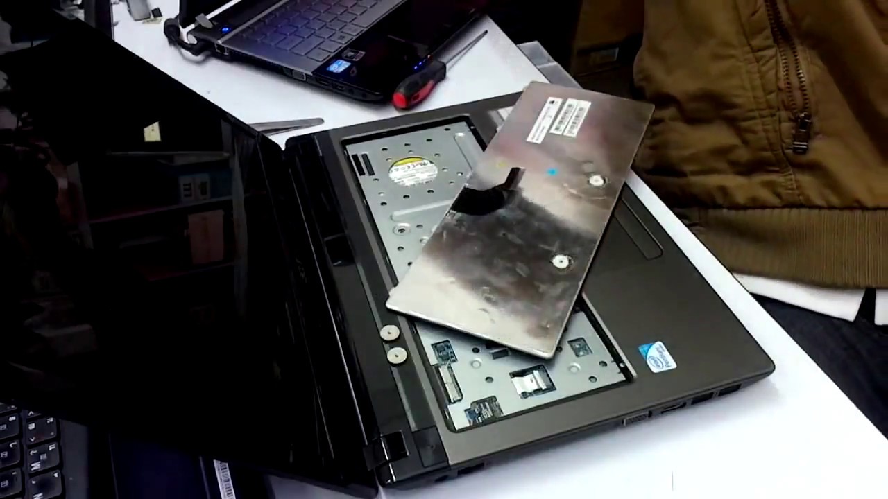 How to Replace New Keyboard on Acer Aspire 4750 Laptop - YouTube