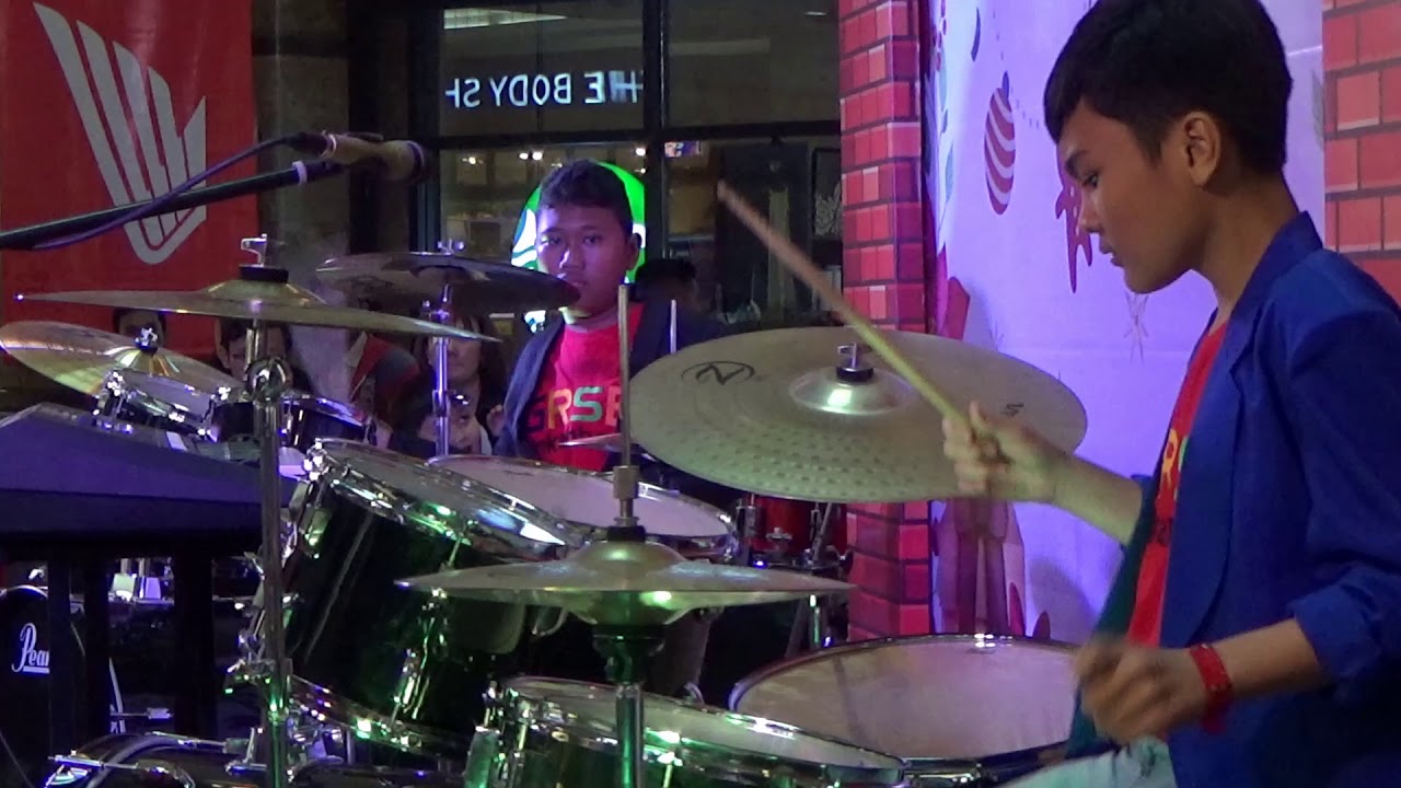 Duo Drummer Raja & Aji, Anak Berkebutuhan Khusus kompak dalam menabuh ...