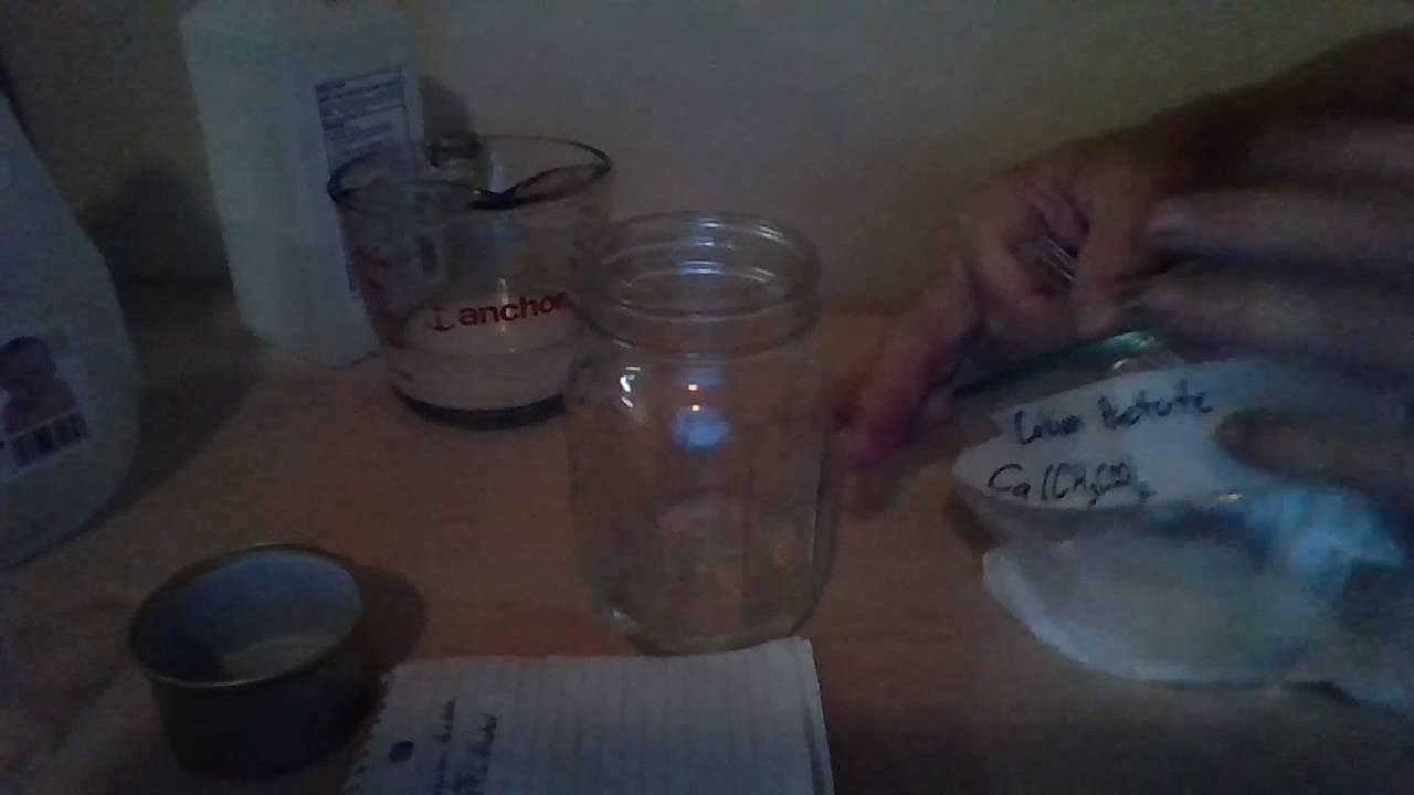 Making flammable gel with calcium acetate. - YouTube