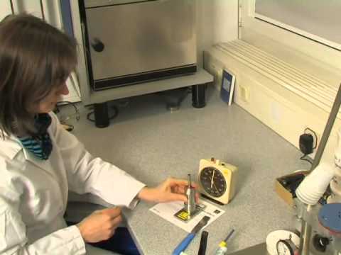 Flowability Identium vs Impregum polyether shark fin test. - YouTube