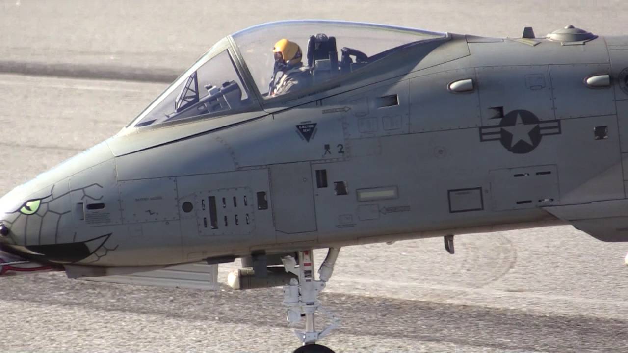 A-10 Warthog - YouTube