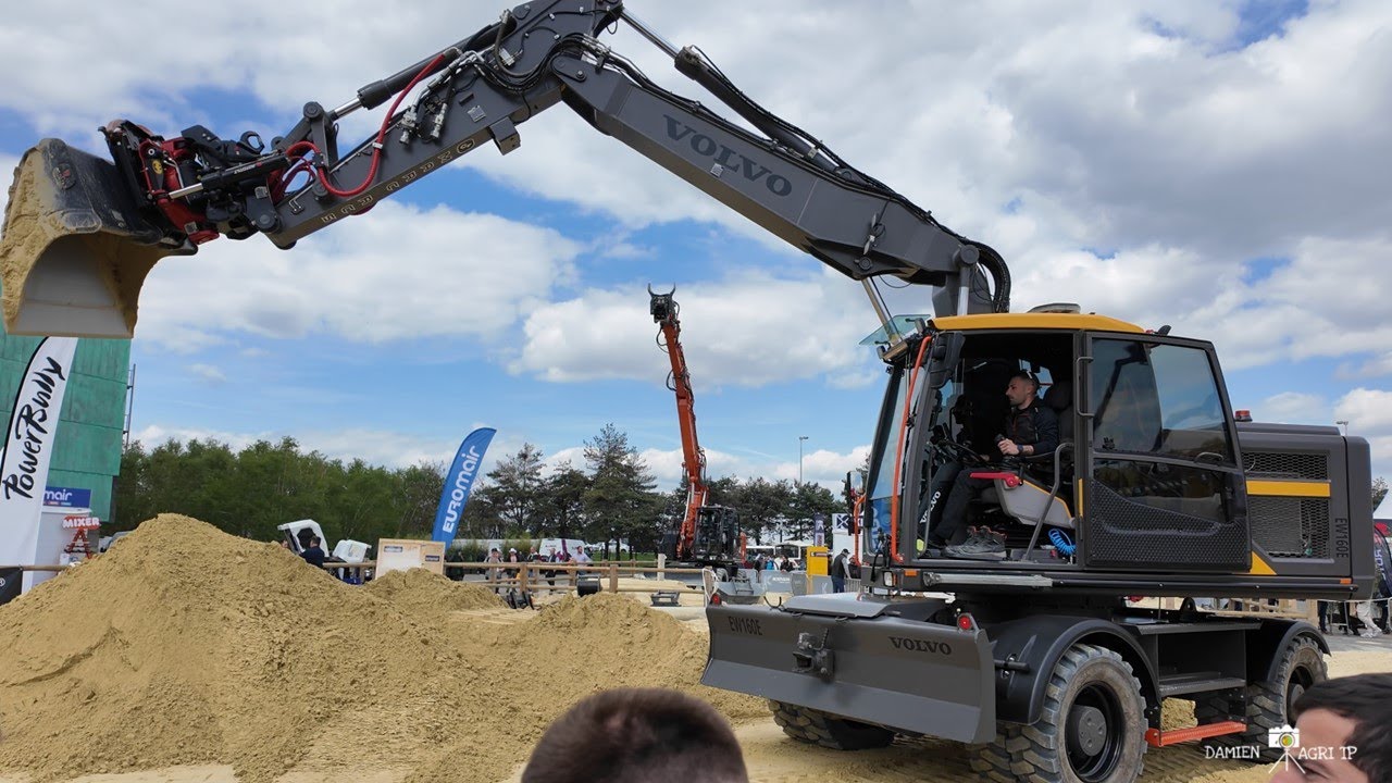 🏗️ INTERMAT 2024 🏗️ / DEMO VOLVO EW160E & ROTOTILT / MARC RC5 - YouTube