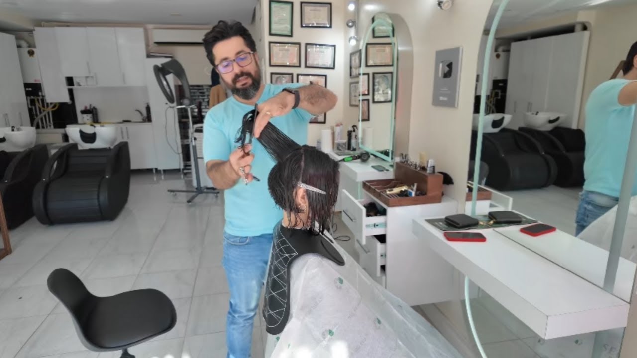 Short Bob Haircut Tutorial | How to Make a Practical Haircut Step by ...