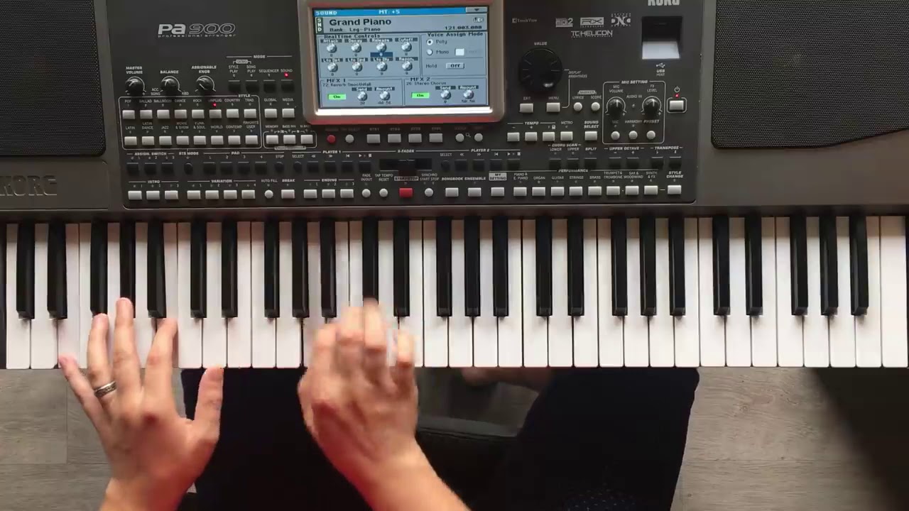 Arabic beautiful piano music - YouTube