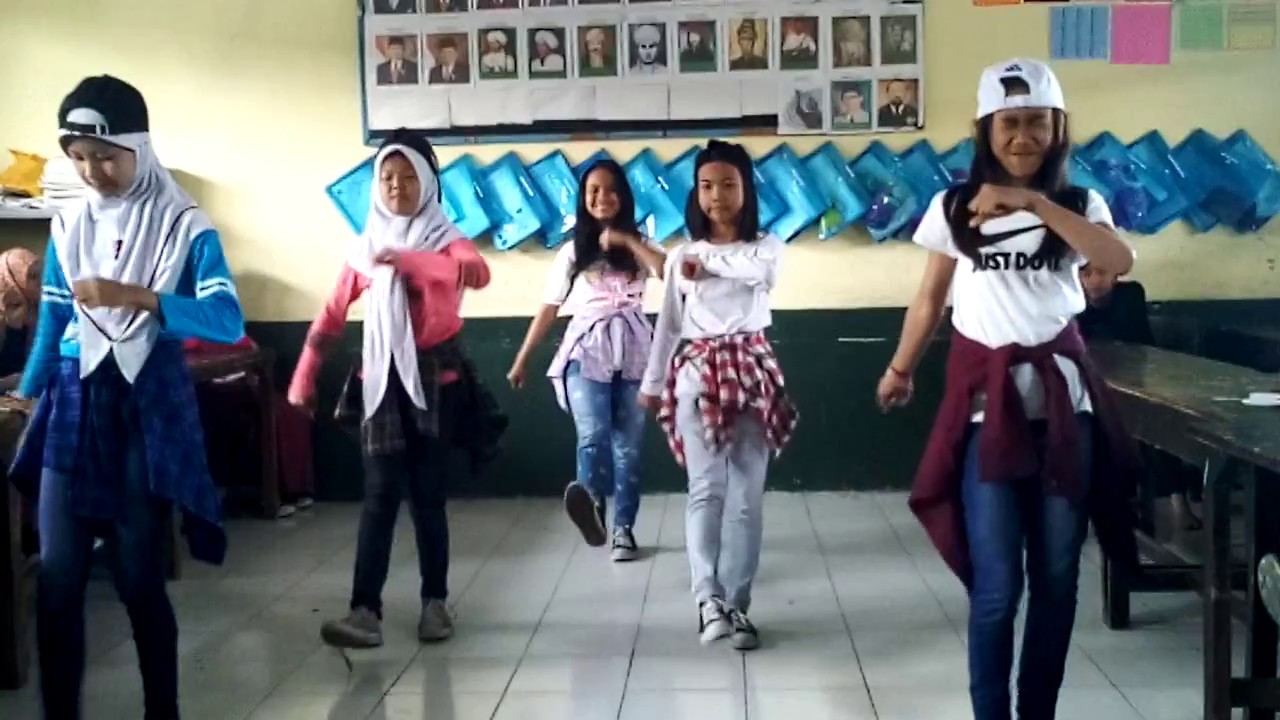 Cipta Tari Siswa/i SD Bandung Raya Kelas 6 Kelompok 1 - YouTube