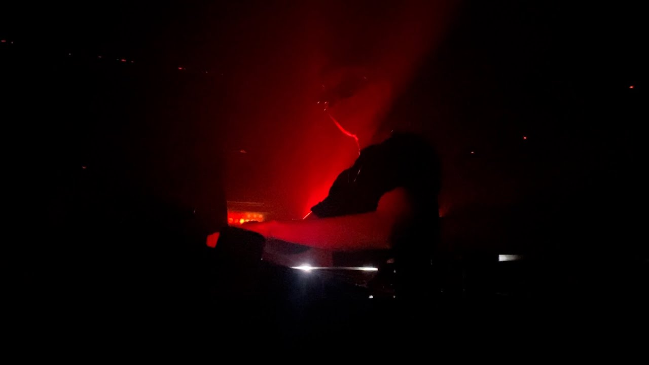 Nazk Live @ Unmute Hanoi - YouTube