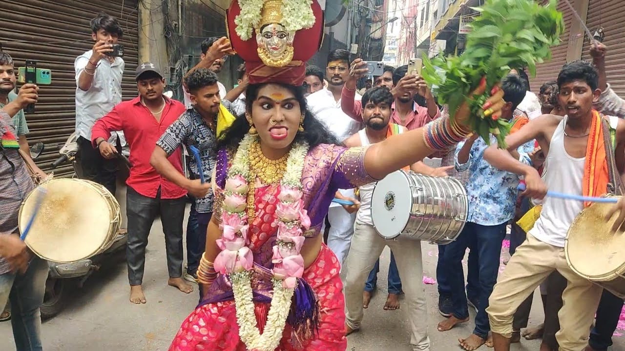 Jogini shyamala Devi Sigam at Secunderabad bonalu 2023 | jogini ...